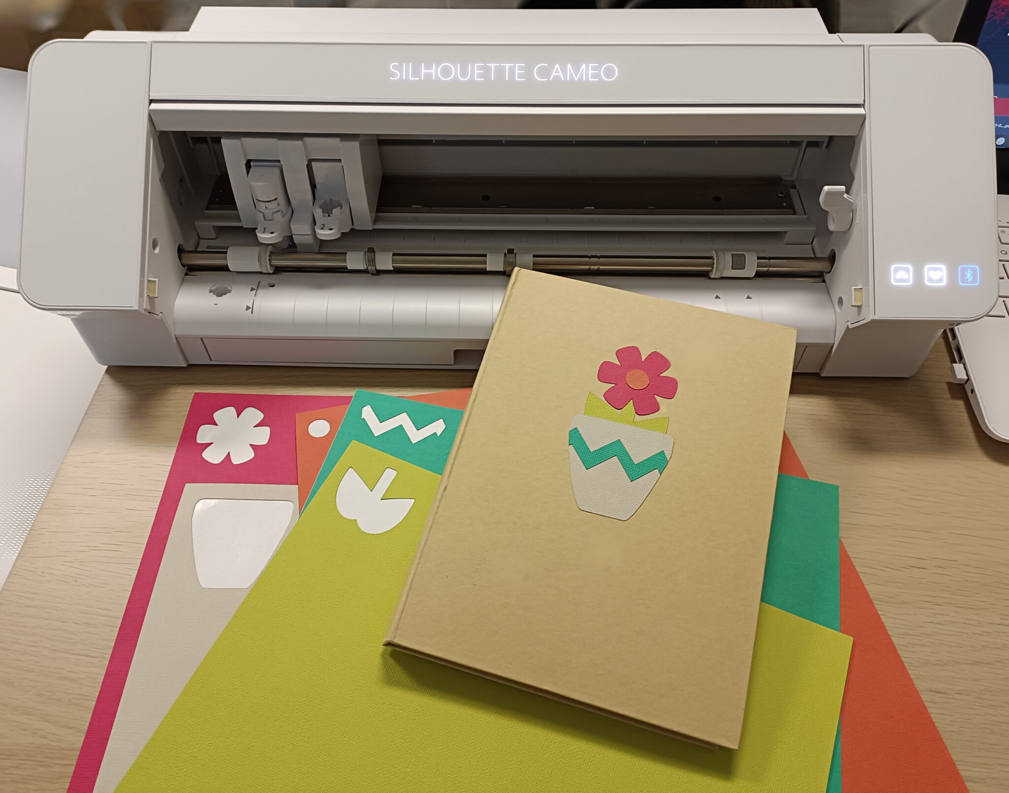 First cut with Silhouette Cameo 4 plotter | Wycinarnia.pl plotter store