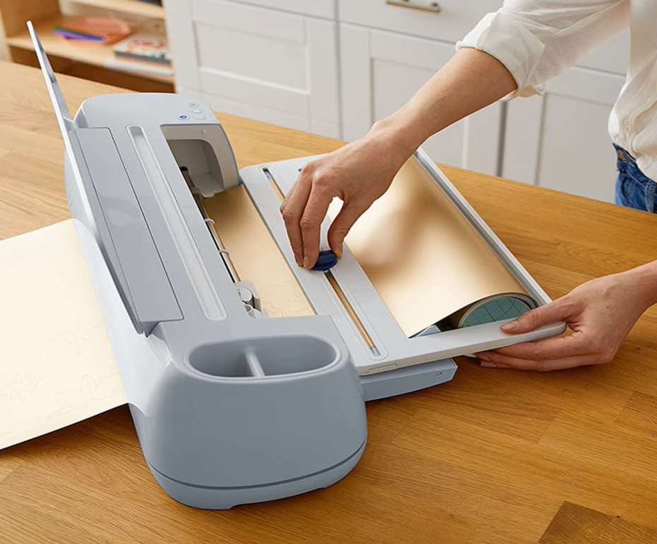 How does the cutting plotter work? | Wycinarnia.pl plotter store